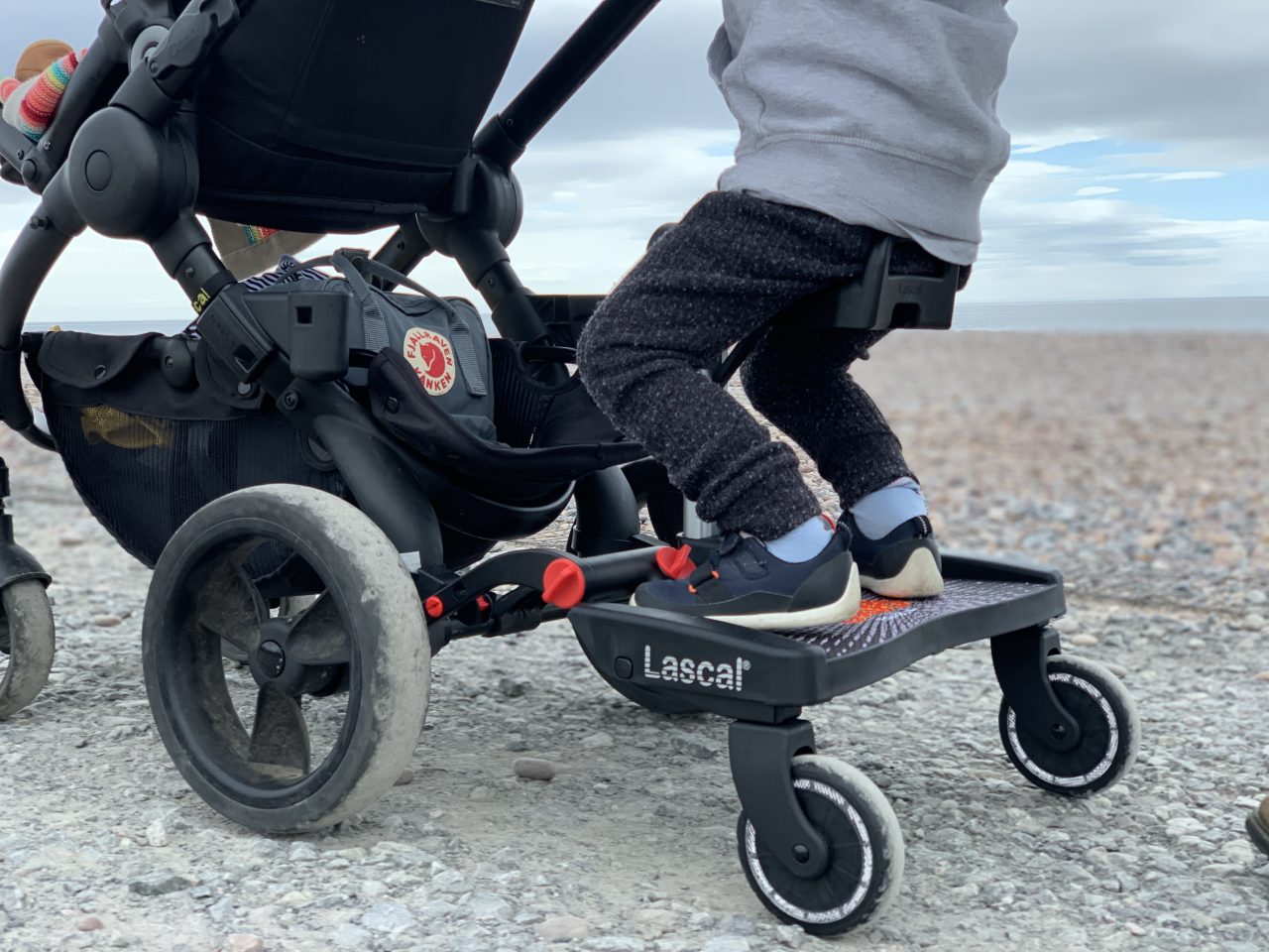 Which Is The Best Buggy Board? (Lascal Buggy Board Mini VS Maxi Buggy ...