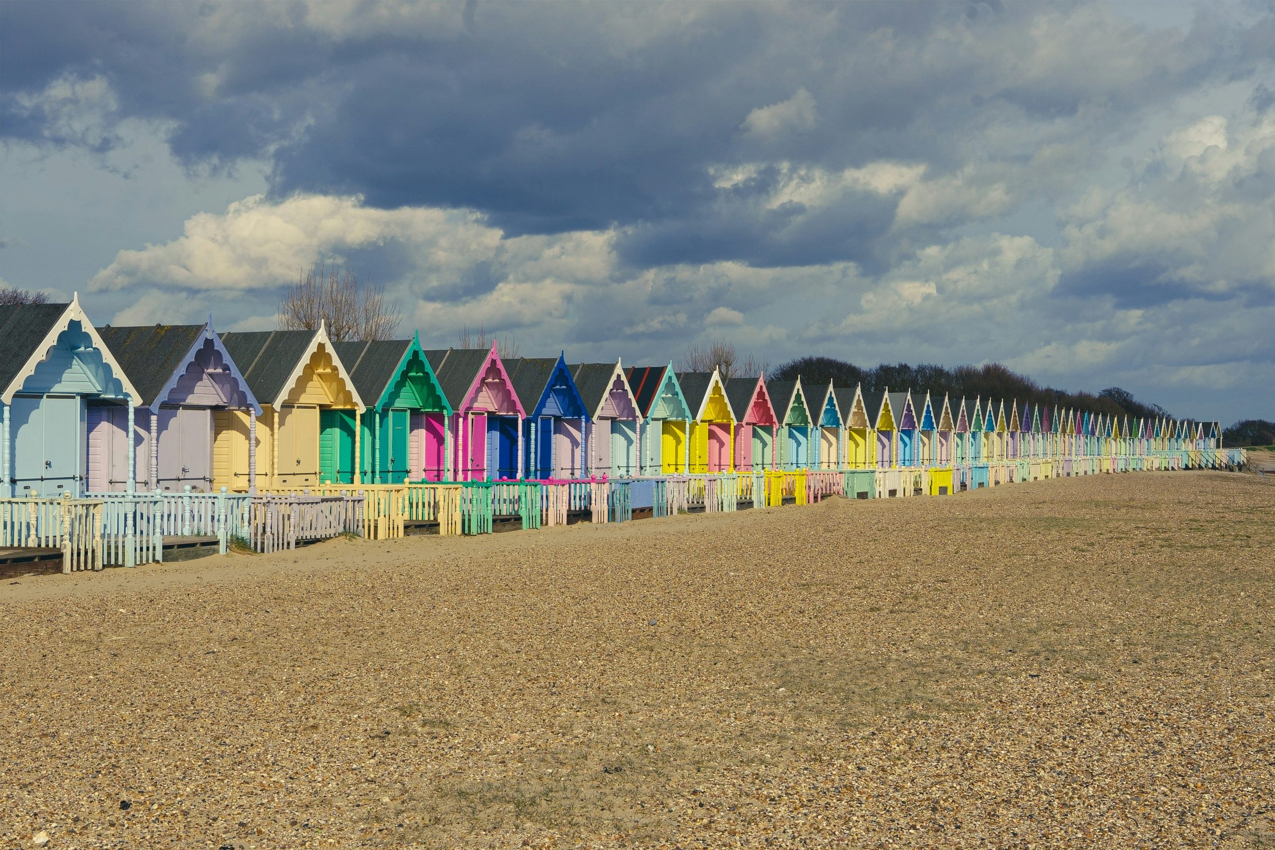 Five Reasons Why You NEED A Beach Hut In Your Life – DEVON MAMA